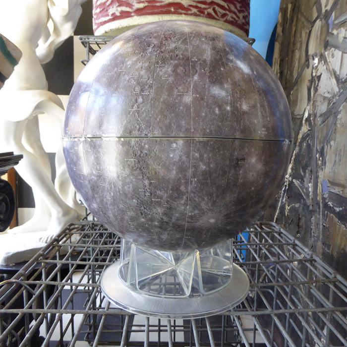 LUNAR GLOBE BY REPLOGLE (USA) - Mark Denver